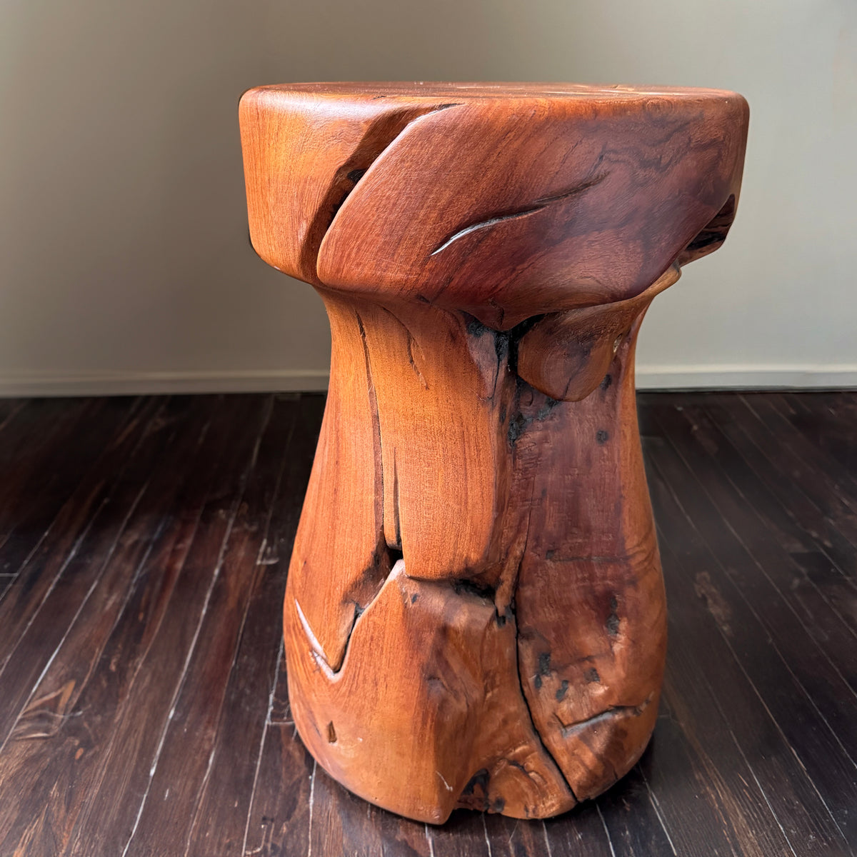 Hongo Mezquite Stool